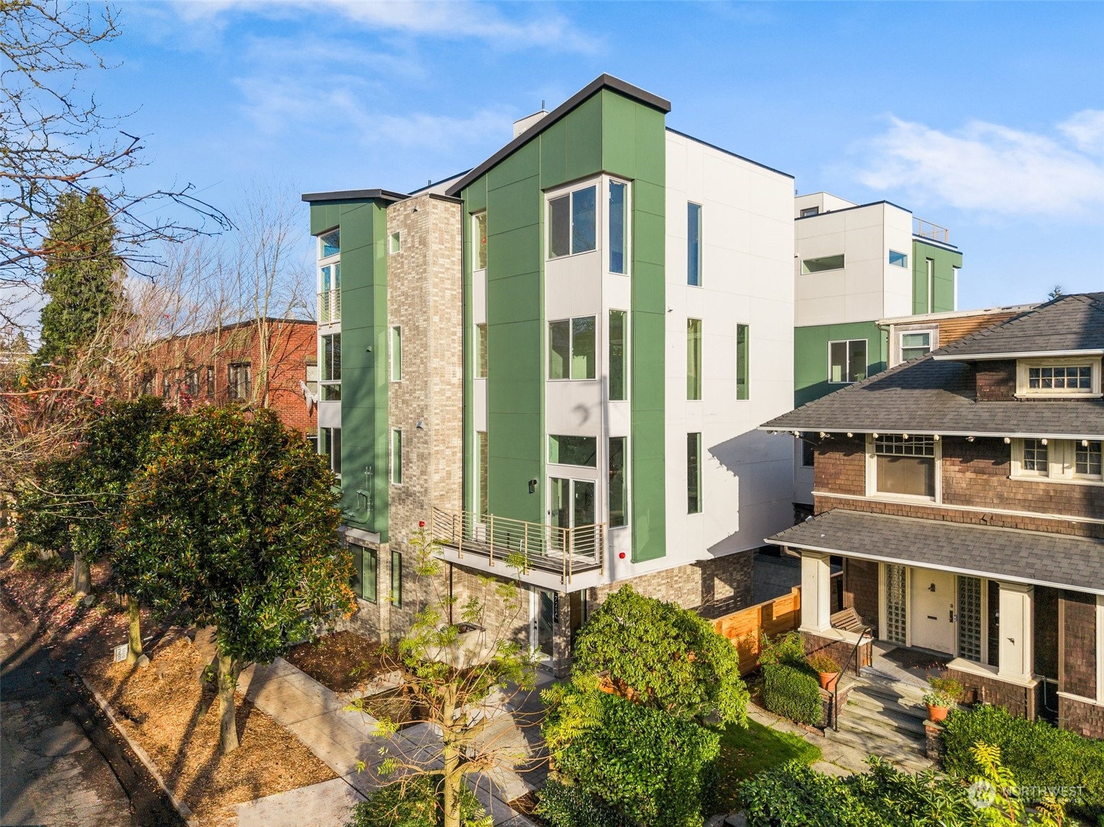 730 Broadway E Unit B Seattle WA 98102 | Property Details | ComeHome